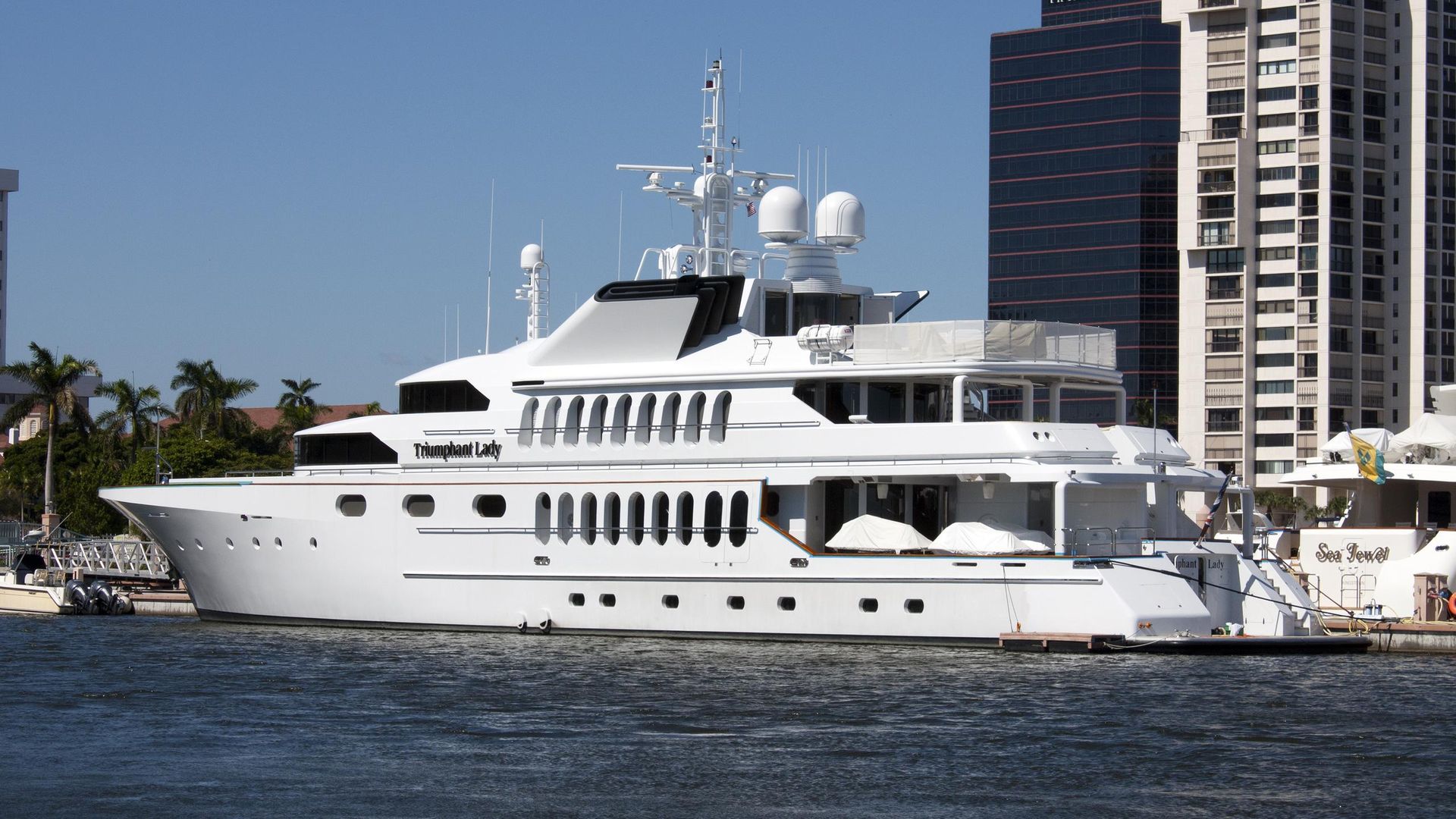 Triumphant Lady yacht (Nishii Zosen - Sterling, 47.3m, 1985)